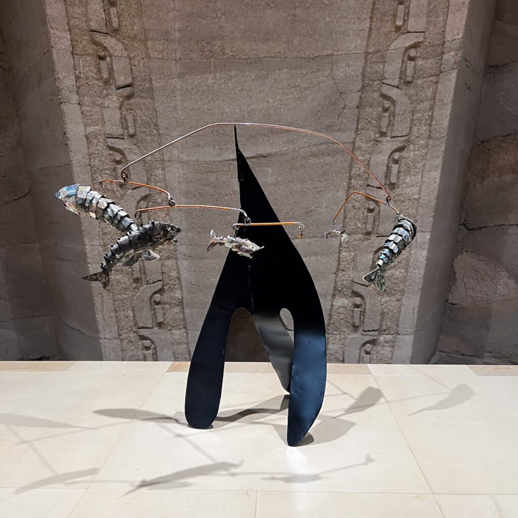1960s Mobile Fish Sculpture manner of Alexander Calder - Ambianic